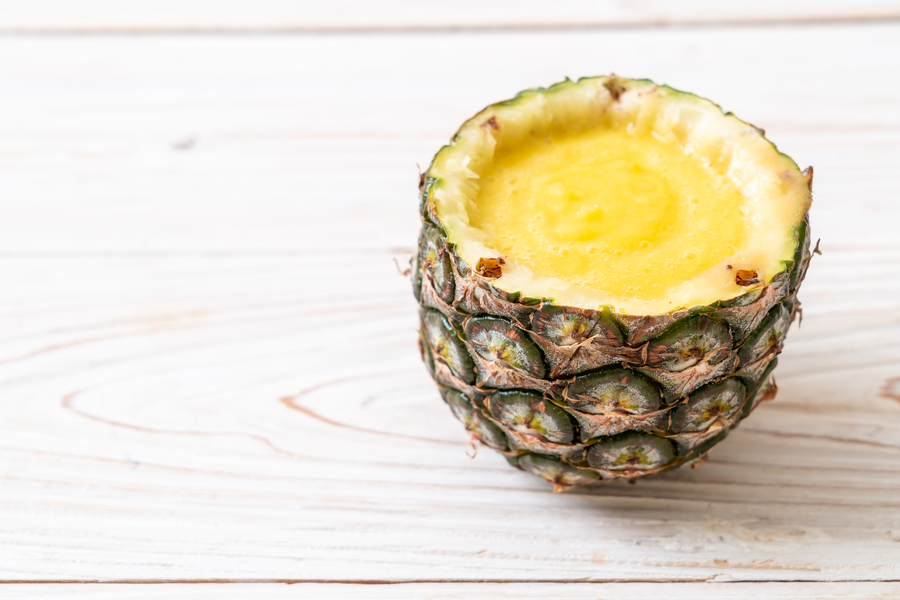Czech pineapple mousse using a Küken - KudoCook